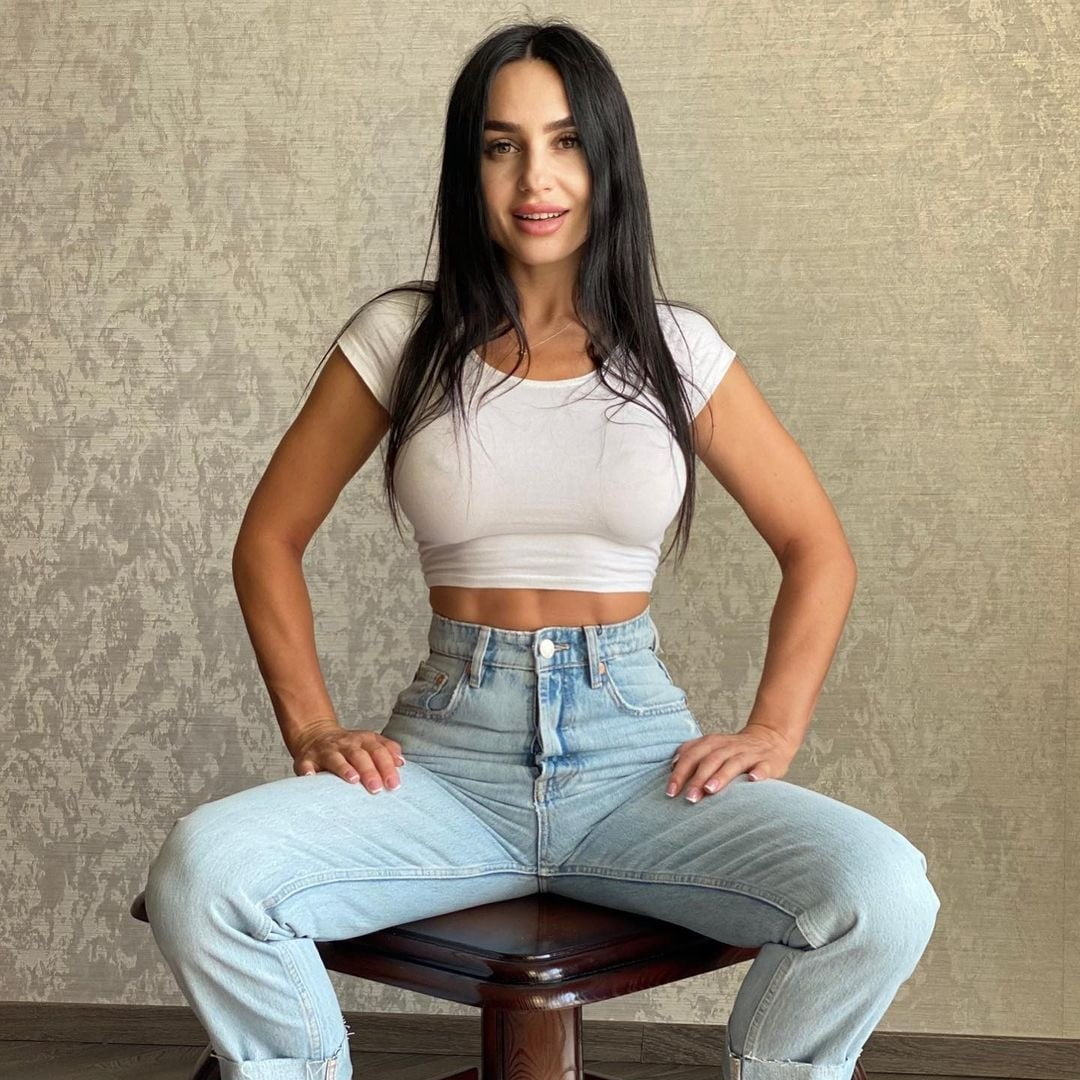 Demidova Helenka: The Ukrainian Star 🌟 - Pachn