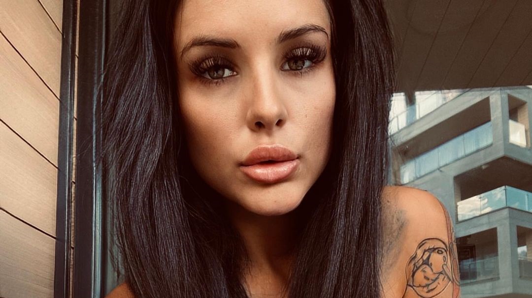 Barbie Esm: A Captivating Journey Unveiled | Discover Her Bio, Age, Height, and Wiki in this ...