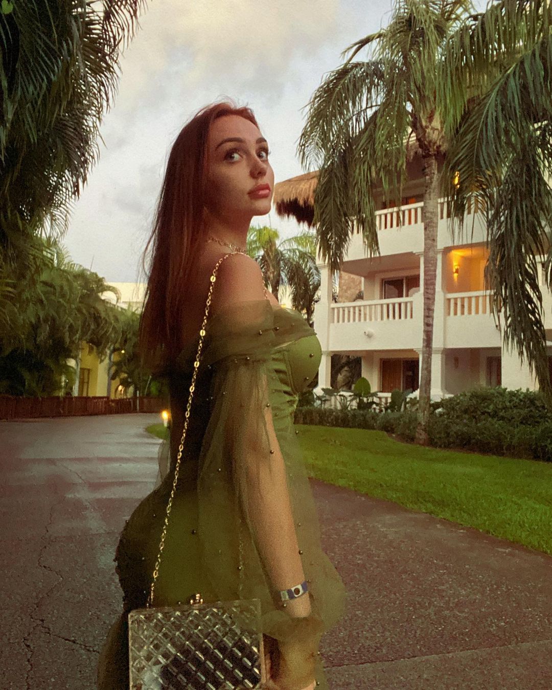 Rup Yana: Inspiring Bio, Age, and Height Revealed! Explore the Wiki of this Amazing Model ...