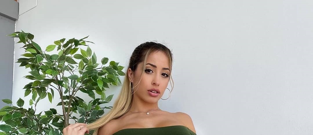 Yeni Shark: Unveiling the Mesmerizing Bio, Age, and Height of a Model Sensation | Exclusive ...